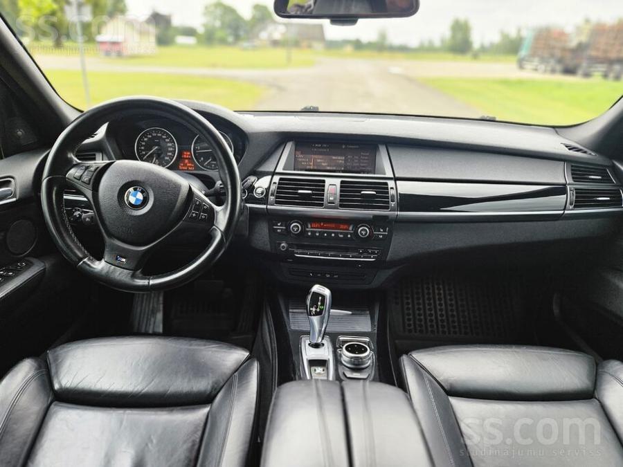 Black BMW X5 2008 in Riga, with an engine capacity of 3.00 L and mileage of 337 thousand km for 11000 €, photo 12 on AUTOMOTO.COM.LV