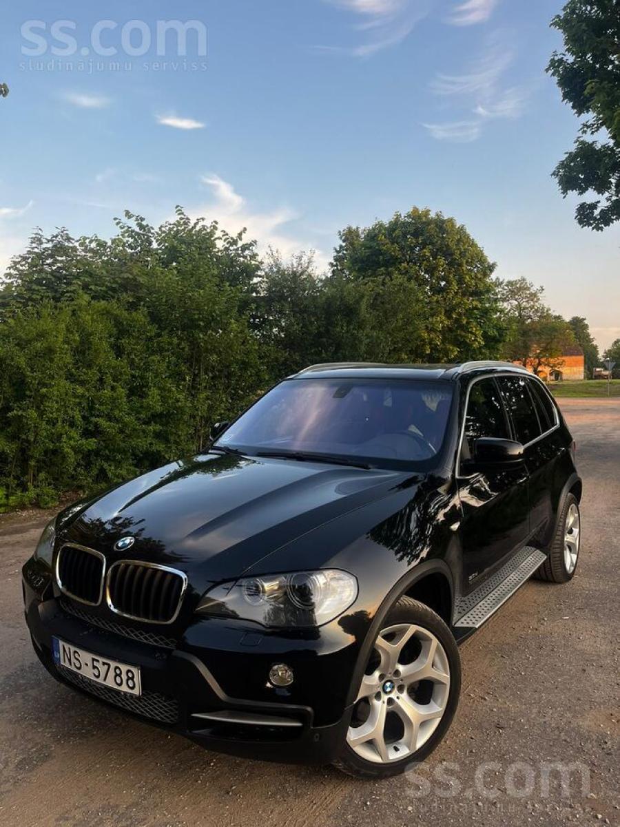 Melns BMW X5 2008 Valmiera, ar dzinēja tilpumu 3.00 L un nobraukumu 300 tūkst. km par 9998 €, foto 1 vietnē AUTOMOTO.COM.LV