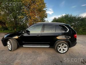 Melns BMW X5 2008 Valmiera, ar dzinēja tilpumu 3.00 L un nobraukumu 300 tūkst. km par 9998 €, foto 2 vietnē AUTOMOTO.COM.LV