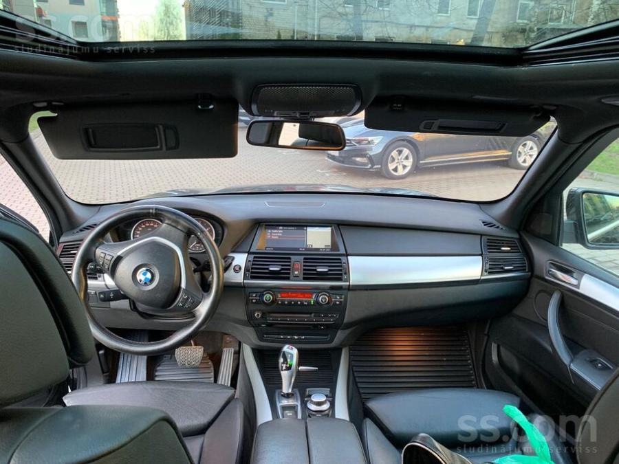 Melns BMW X5 2008 Valmiera, ar dzinēja tilpumu 3.00 L un nobraukumu 300 tūkst. km par 9998 €, foto 6 vietnē AUTOMOTO.COM.LV