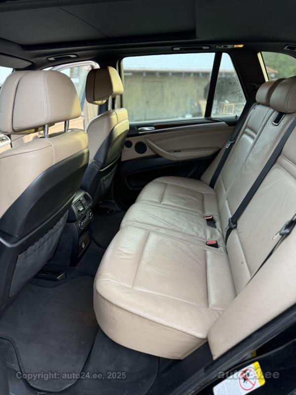 Melns BMW X5 2008 Tallina, ar dzinēja tilpumu 3.00 L un nobraukumu 439 tūkst. km par 7500 €, foto 11 vietnē AUTOMOTO.COM.LV