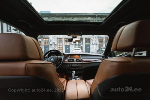 Черный БМВ Х5 2008 в Таллин, объемом двигателя 3.00 л и пробегом 335 тыс. км за 9600 €, фото 11 на AUTOMOTO.COM.LV