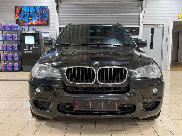 Melns BMW X5 2008 Viļņa, ar dzinēja tilpumu 2.99 L un nobraukumu 323 tūkst. km par 9000 €, foto 2 vietnē AUTOMOTO.COM.LV