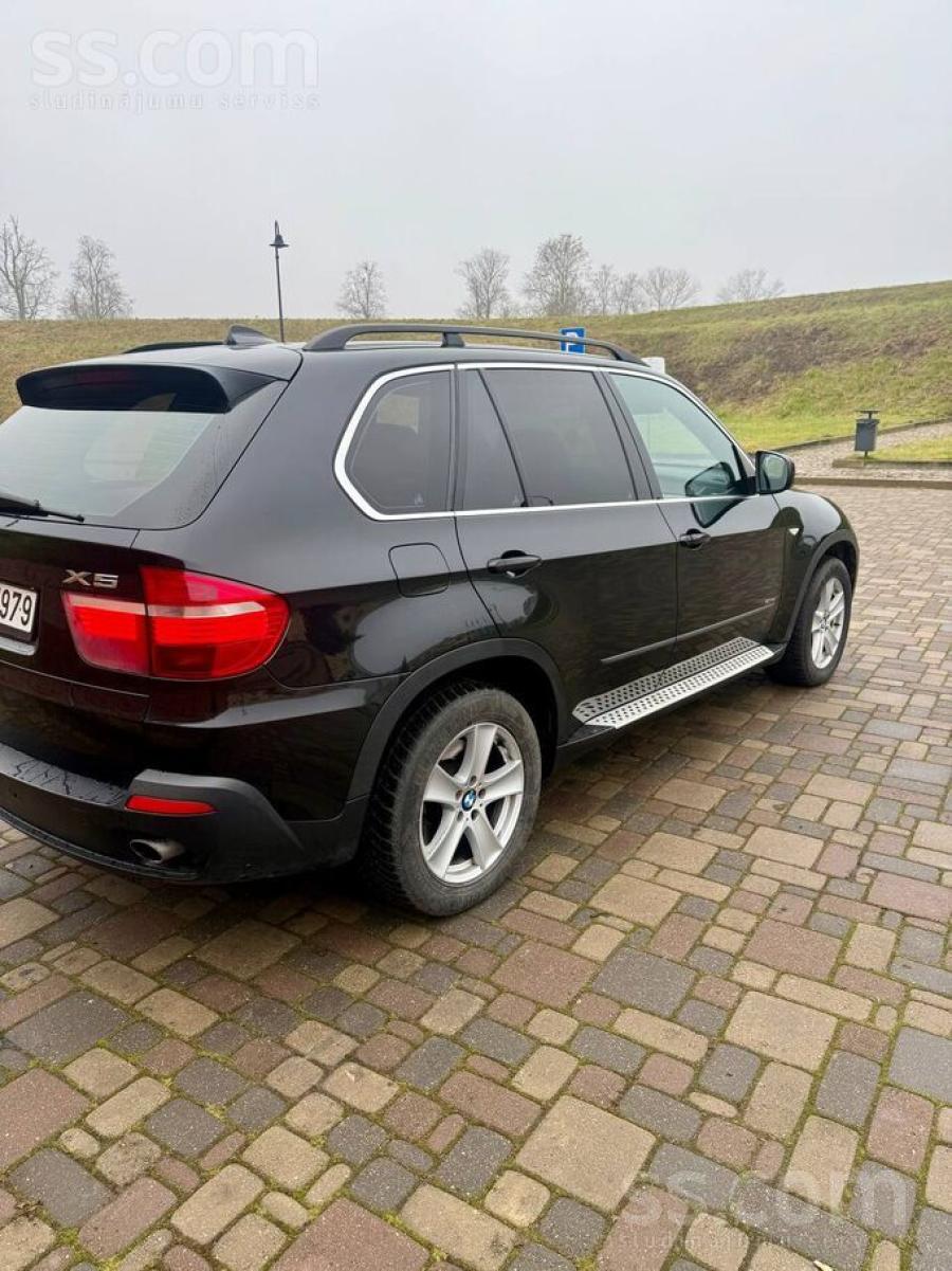 Melns BMW X5 2008 Daugavpils, ar dzinēja tilpumu 3.00 L un nobraukumu 258 tūkst. km par 11500 €, foto 2 vietnē AUTOMOTO.COM.LV