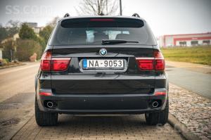 Melns BMW X5 2008 Rīga, ar dzinēja tilpumu 3.00 L un nobraukumu 0 tūkst. km par 7590 €, foto 5 vietnē AUTOMOTO.COM.LV