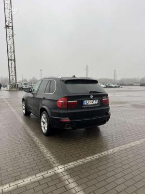 Black BMW X5 2008 in Marijampole, with an engine capacity of 2.99 L and mileage of 314 thousand km for 7850 €, photo 3 on AUTOMOTO.COM.LV