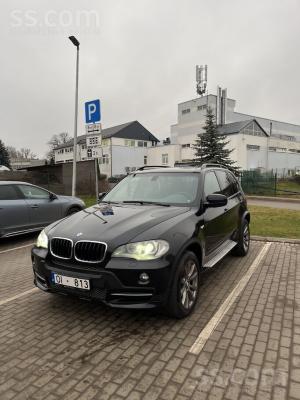 Melns BMW X5 2008 Rīga, ar dzinēja tilpumu 3.00 L un nobraukumu 451 tūkst. km par 13200 €, foto  vietnē AUTOMOTO.COM.LV