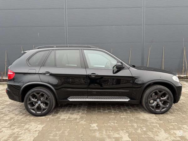 Melns BMW X5 2008 Viļņa, ar dzinēja tilpumu 2.99 L un nobraukumu 319 tūkst. km par 9999 €, foto 3 vietnē AUTOMOTO.COM.LV