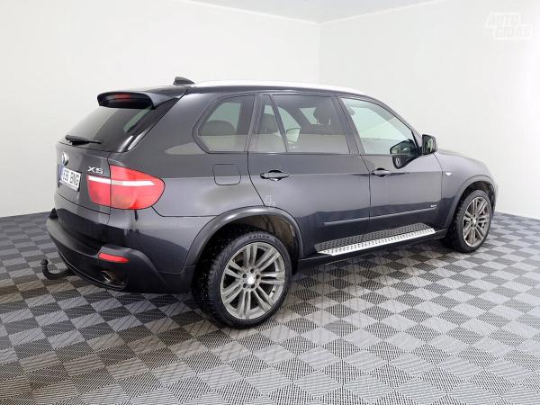 Melns BMW X5 2008 Tallina, ar dzinēja tilpumu 3.00 L un nobraukumu 439 tūkst. km par 5699 €, foto 3 vietnē AUTOMOTO.COM.LV