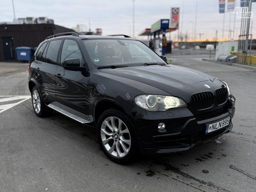 Melns BMW X5 2008 Viļņa, ar dzinēja tilpumu 3.00 L un nobraukumu 302 tūkst. km par 7600 €, foto 1 vietnē AUTOMOTO.COM.LV