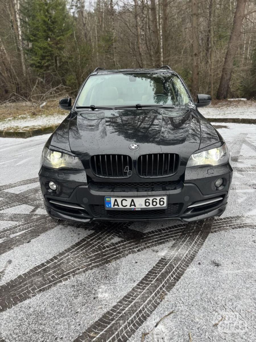 Melns BMW X5 2008 Viļņa, ar dzinēja tilpumu 3.00 L un nobraukumu 205 tūkst. km par 6500 €, foto 2 vietnē AUTOMOTO.COM.LV