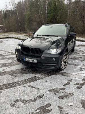 Melns BMW X5 2008 Viļņa, ar dzinēja tilpumu 3.00 L un nobraukumu 205 tūkst. km par 6500 €, foto 3 vietnē AUTOMOTO.COM.LV