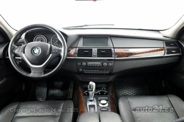 Melns BMW X5 2008 Tallina, ar dzinēja tilpumu 3.00 L un nobraukumu 266 tūkst. km par 6499 €, foto 5 vietnē AUTOMOTO.COM.LV