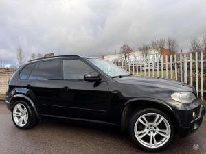 Black BMW X5 2008 in Kaunas, with an engine capacity of 2.99 L and mileage of 279 thousand km for 8350 €, photo 10 on AUTOMOTO.COM.LV