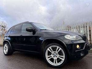 Black BMW X5 2008 in Kaunas, with an engine capacity of 2.99 L and mileage of 279 thousand km for 8350 €, photo 17 on AUTOMOTO.COM.LV