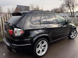 Black BMW X5 2008 in Kaunas, with an engine capacity of 2.99 L and mileage of 279 thousand km for 8350 €, photo 29 on AUTOMOTO.COM.LV