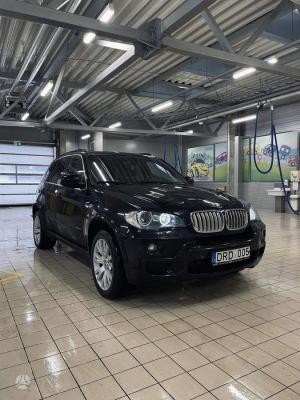 Black BMW X5 2008 in Vilnius, with an engine capacity of 0.00 L and mileage of 310 thousand km for 8650 €, photo  on AUTOMOTO.COM.LV