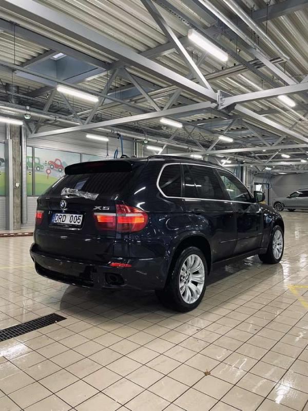 Melns BMW X5 2008 Viļņa, ar dzinēja tilpumu 0.00 L un nobraukumu 310 tūkst. km par 8650 €, foto 3 vietnē AUTOMOTO.COM.LV