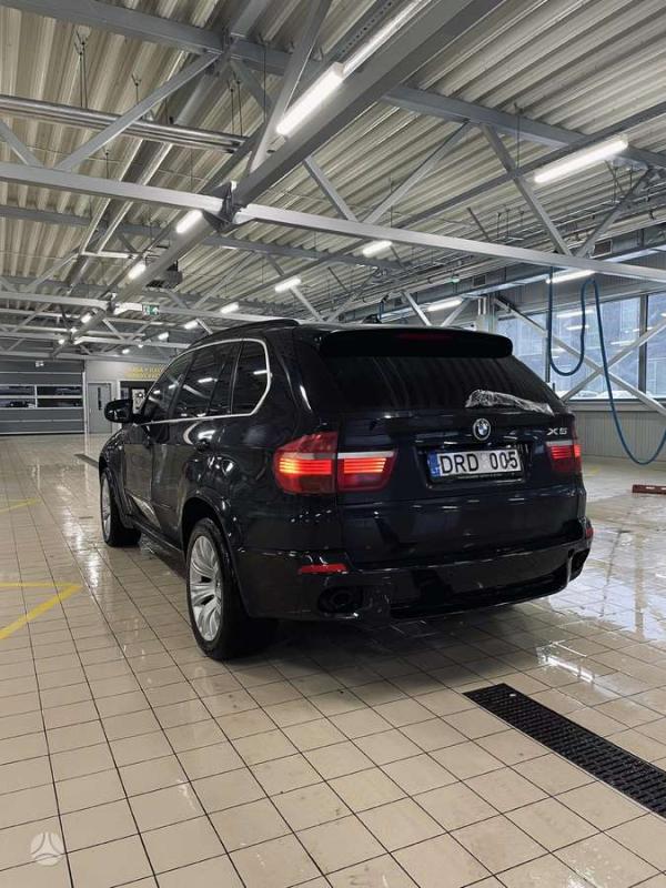 Melns BMW X5 2008 Viļņa, ar dzinēja tilpumu 0.00 L un nobraukumu 310 tūkst. km par 8650 €, foto 4 vietnē AUTOMOTO.COM.LV