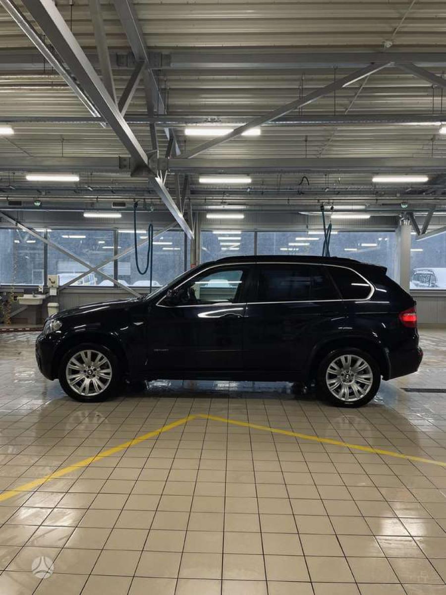 Melns BMW X5 2008 Viļņa, ar dzinēja tilpumu 0.00 L un nobraukumu 310 tūkst. km par 8650 €, foto 5 vietnē AUTOMOTO.COM.LV
