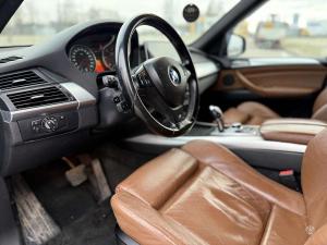 Melns BMW X5 2008 Viļņa, ar dzinēja tilpumu 2.99 L un nobraukumu 436 tūkst. km par 7750 €, foto 10 vietnē AUTOMOTO.COM.LV