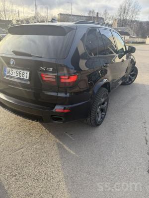 Black BMW X5 2008 in Rezekne, with an engine capacity of 3.00 L and mileage of 0 thousand km for 9990 €, photo 6 on AUTOMOTO.COM.LV
