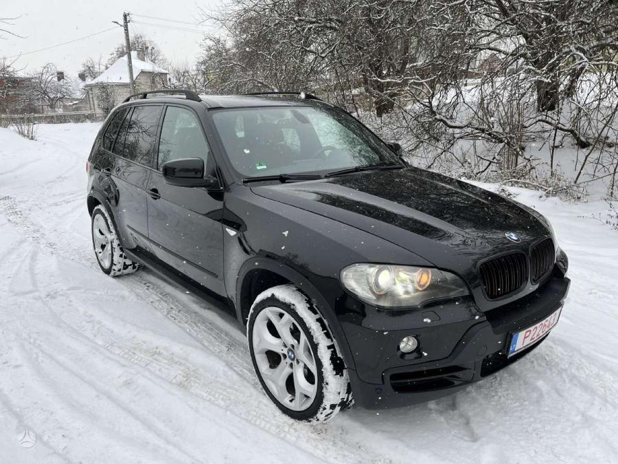 Black BMW X5 2008 in Kaunas, with an engine capacity of 2.99 L and mileage of 295 thousand km for 7650 €, photo 2 on AUTOMOTO.COM.LV