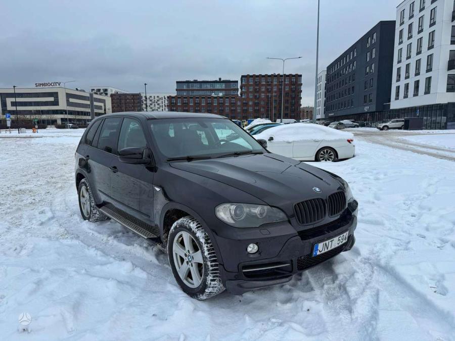 Melns BMW X5 2008 Viļņa, ar dzinēja tilpumu 2.99 L un nobraukumu 430 tūkst. km par 7500 €, foto 3 vietnē AUTOMOTO.COM.LV