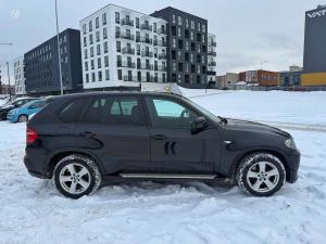 Melns BMW X5 2008 Viļņa, ar dzinēja tilpumu 2.99 L un nobraukumu 430 tūkst. km par 7500 €, foto 4 vietnē AUTOMOTO.COM.LV