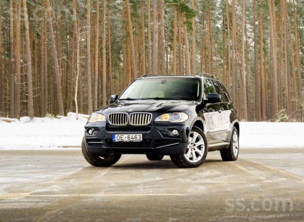 Black BMW X5 2008 in Riga, with an engine capacity of 3.00 L and mileage of 274 thousand km for 8490 €, photo 1 on AUTOMOTO.COM.LV