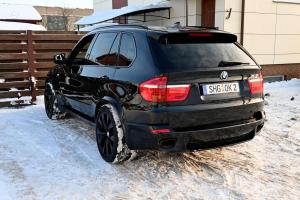 Black BMW X5 2008 in Kretinga, with an engine capacity of 2.99 L and mileage of 234 thousand km for 11199 €, photo 5 on AUTOMOTO.COM.LV