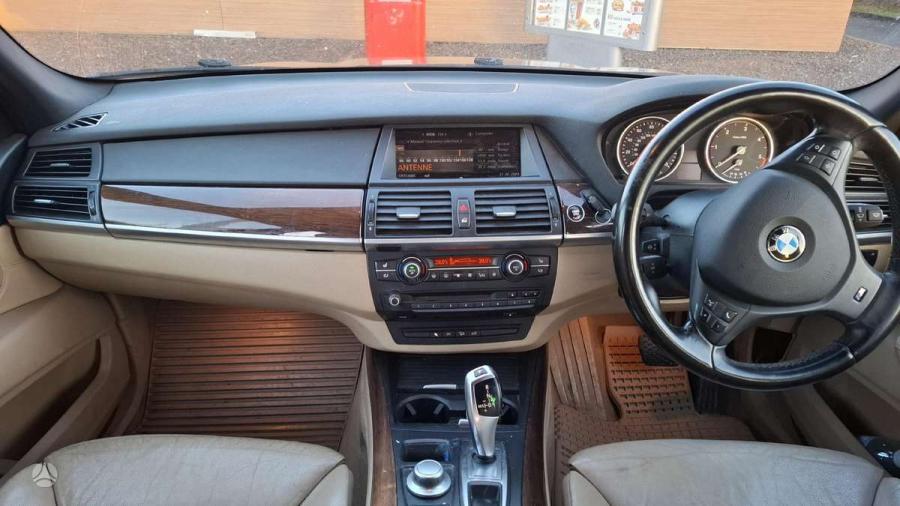 Melns BMW X5 2008 Šauļi, ar dzinēja tilpumu 2.99 L un nobraukumu 188 tūkst. km par 4199 €, foto 11 vietnē AUTOMOTO.COM.LV