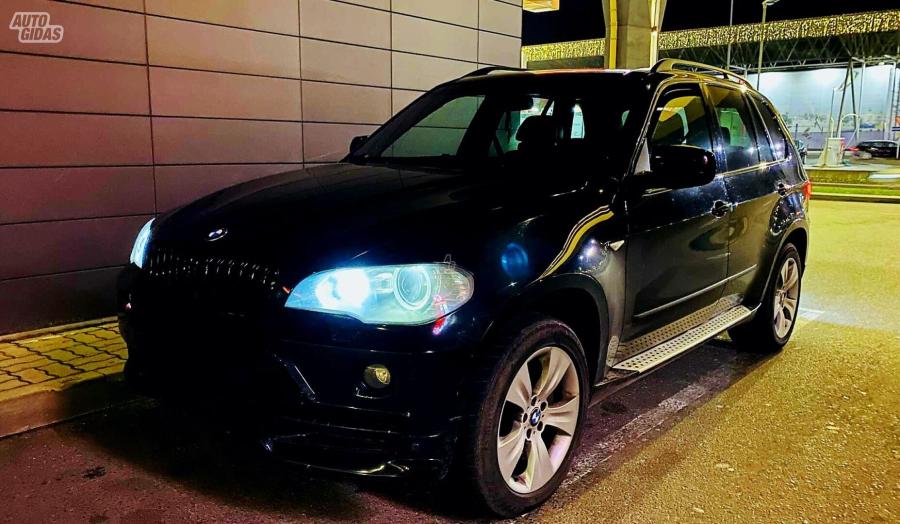 Melns BMW X5 2008 Telšiai, ar dzinēja tilpumu 3.00 L un nobraukumu 360 tūkst. km par 8600 €, foto 1 vietnē AUTOMOTO.COM.LV