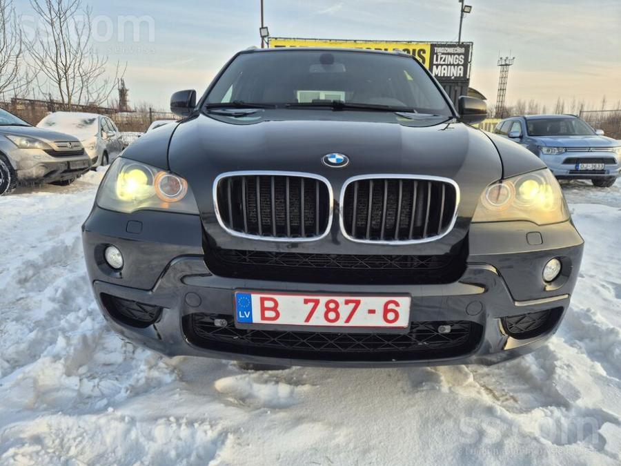 Black BMW X5 2008 in Liepaja, with an engine capacity of 3.00 L and mileage of 327 thousand km for 9500 €, photo 2 on AUTOMOTO.COM.LV