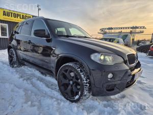 Black BMW X5 2008 in Liepaja, with an engine capacity of 3.00 L and mileage of 327 thousand km for 9500 €, photo 3 on AUTOMOTO.COM.LV
