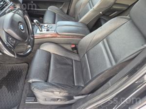 Black BMW X5 2008 in Liepaja, with an engine capacity of 3.00 L and mileage of 327 thousand km for 9500 €, photo 10 on AUTOMOTO.COM.LV