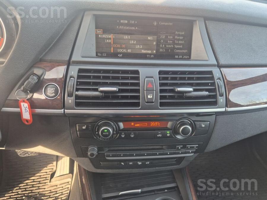 Black BMW X5 2008 in Liepaja, with an engine capacity of 3.00 L and mileage of 327 thousand km for 9500 €, photo 14 on AUTOMOTO.COM.LV