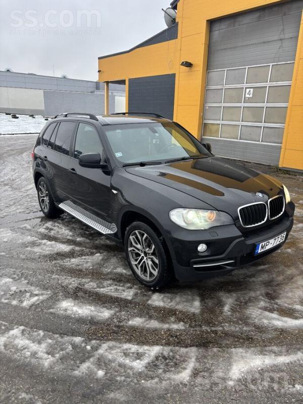 Black BMW X5 2008 in Rezekne, with an engine capacity of 3.00 L and mileage of 353 thousand km for 7800 €, photo 1 on AUTOMOTO.COM.LV