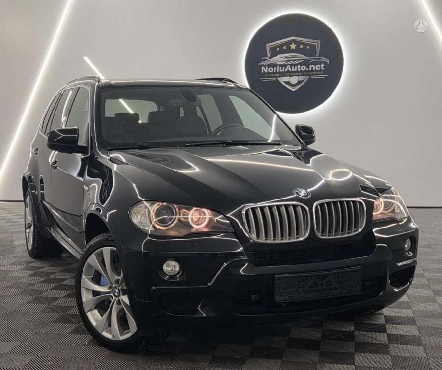 Black BMW X5 2008 in Marijampole, with an engine capacity of 2.99 L and mileage of 214 thousand km for 10999 €, photo 1 on AUTOMOTO.COM.LV