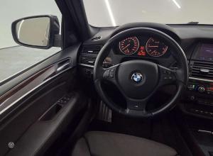 Black BMW X5 2008 in Marijampole, with an engine capacity of 2.99 L and mileage of 214 thousand km for 10999 €, photo 15 on AUTOMOTO.COM.LV