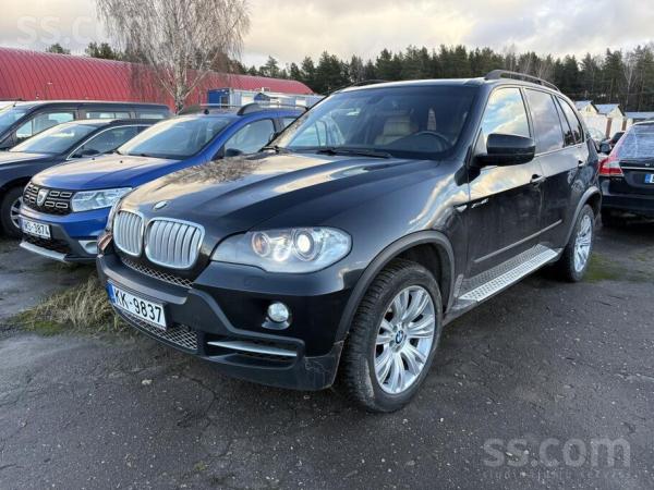 Melns BMW X5 2008 Rīga, ar dzinēja tilpumu 4.80 L un nobraukumu 302 tūkst. km par 4640 €, foto 1 vietnē AUTOMOTO.COM.LV