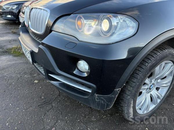 Melns BMW X5 2008 Rīga, ar dzinēja tilpumu 4.80 L un nobraukumu 302 tūkst. km par 4640 €, foto 7 vietnē AUTOMOTO.COM.LV