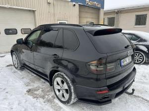 Black BMW X5 2008 in Trakai, with an engine capacity of 2.99 L and mileage of 430 thousand km for 7250 €, photo 18 on AUTOMOTO.COM.LV