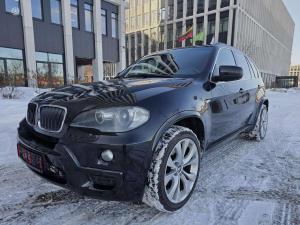 Melns BMW X5 2008 Viļņa, ar dzinēja tilpumu 2.99 L un nobraukumu 324 tūkst. km par 9200 €, foto  vietnē AUTOMOTO.COM.LV