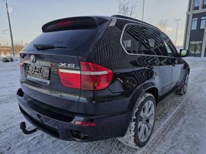 Melns BMW X5 2008 Viļņa, ar dzinēja tilpumu 2.99 L un nobraukumu 324 tūkst. km par 9200 €, foto 3 vietnē AUTOMOTO.COM.LV