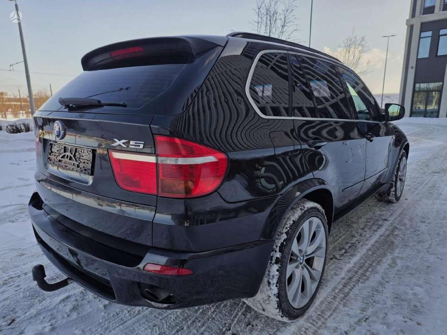 Melns BMW X5 2008 Viļņa, ar dzinēja tilpumu 2.99 L un nobraukumu 324 tūkst. km par 9200 €, foto 6 vietnē AUTOMOTO.COM.LV