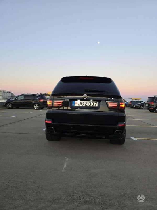 Melns BMW X5 2008 Šilalė, ar dzinēja tilpumu 2.99 L un nobraukumu 333 tūkst. km par 8900 €, foto 5 vietnē AUTOMOTO.COM.LV