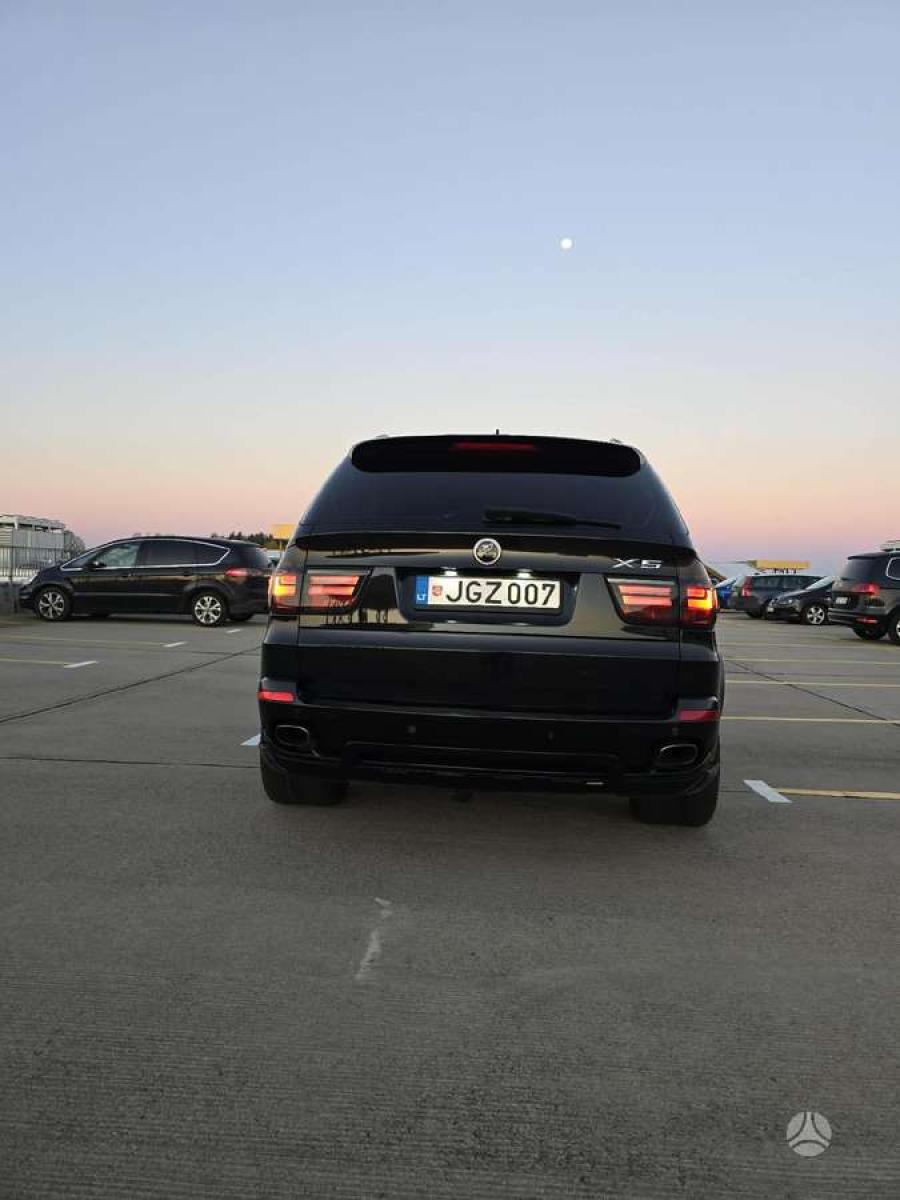 Melns BMW X5 2008 Šilalė, ar dzinēja tilpumu 2.99 L un nobraukumu 333 tūkst. km par 8900 €, foto 5 vietnē AUTOMOTO.COM.LV