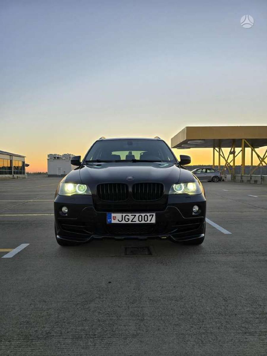 Black BMW X5 2008 in Silale, with an engine capacity of 2.99 L and mileage of 333 thousand km for 8900 €, photo 7 on AUTOMOTO.COM.LV