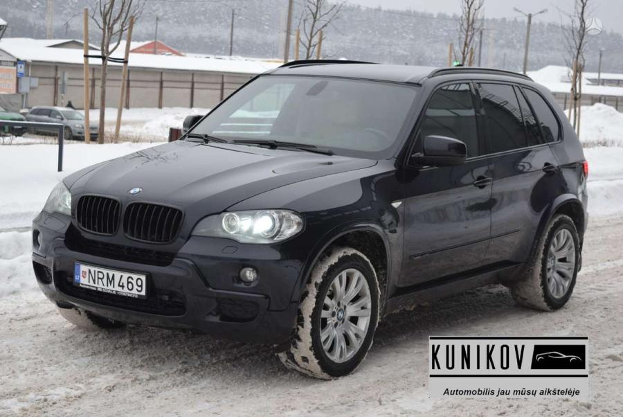 Black BMW X5 2008 in Vilnius, with an engine capacity of 2.99 L and mileage of 320 thousand km for 8700 €, photo 1 on AUTOMOTO.COM.LV